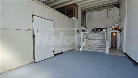 Hladnjaca 120m2 + magacin 50m2 + kancelarije 50m2
