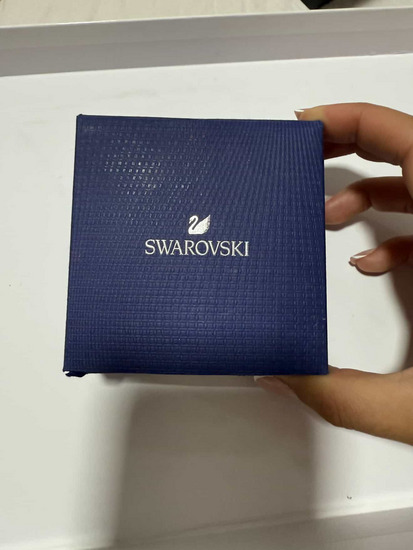 Swarovski pero ogrlica