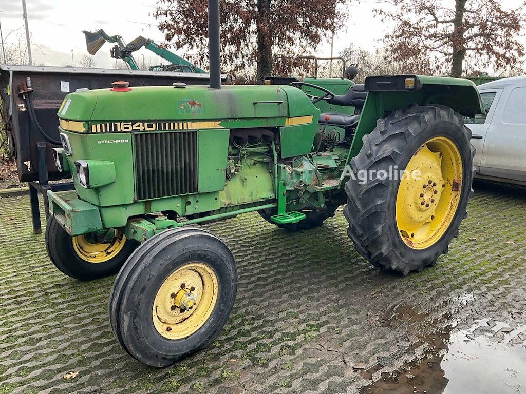 Prodaje se John Deere 1640 traktor točkaš na aukciji
