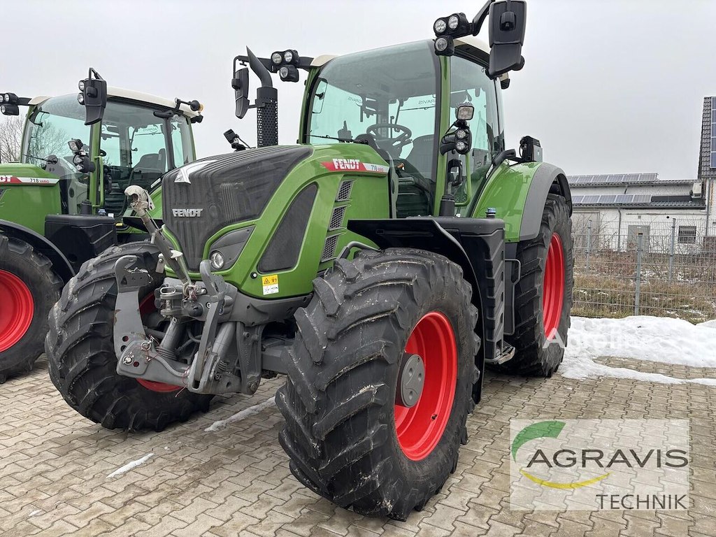 Fendt 718 VARIO GEN-6 traktor točkaš