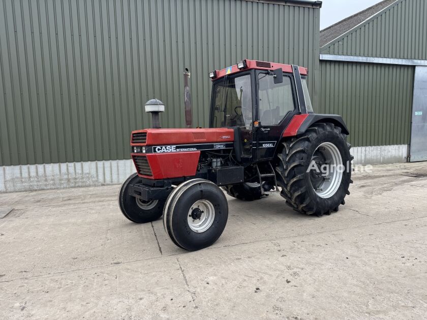 Case IH International 1056XL 2WD traktor točkaš