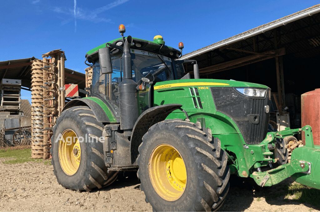 John Deere 7250R traktor točkaš