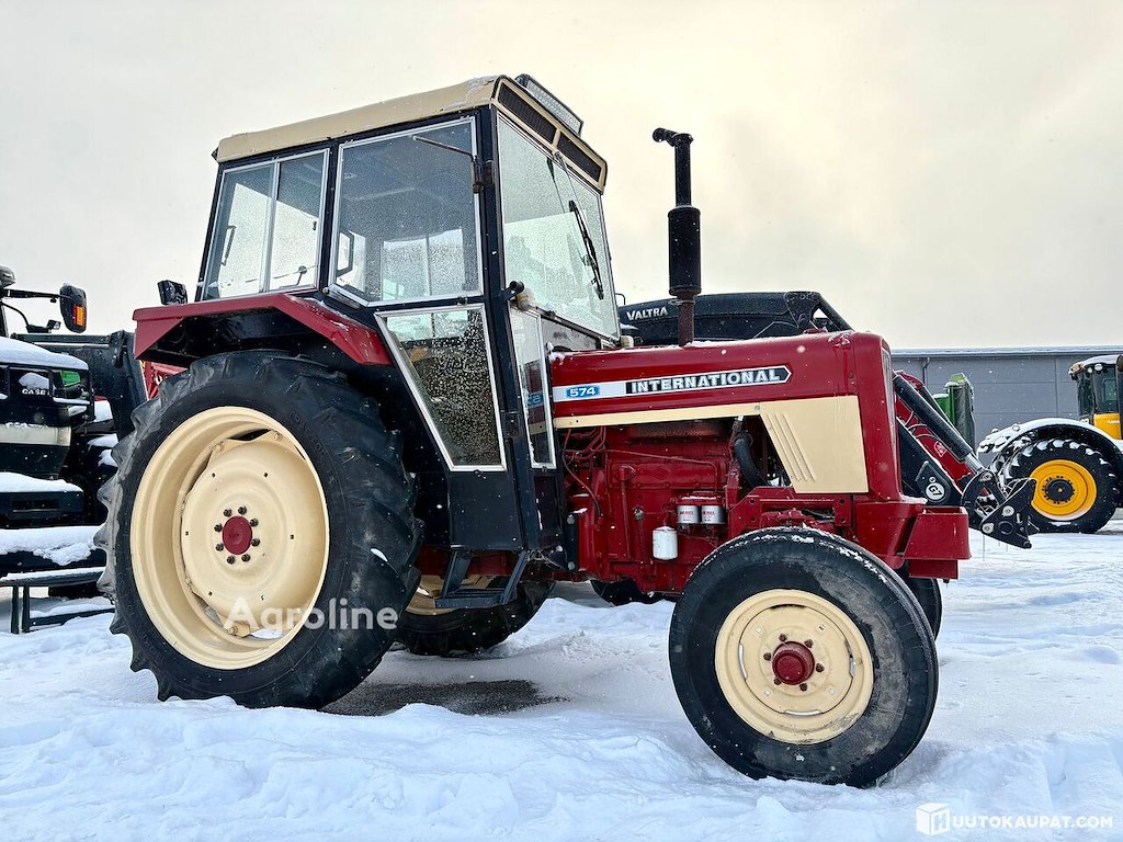 Prodaje se International 574, 3.9 L, Tractor, 1978, Kokkola traktor točkaš na aukciji