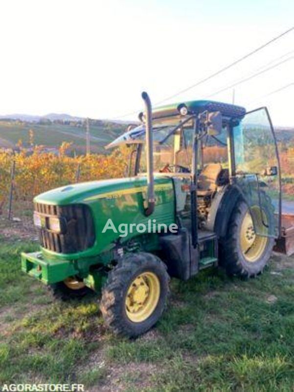 Prodaje se John Deere 5515V traktor točkaš na aukciji