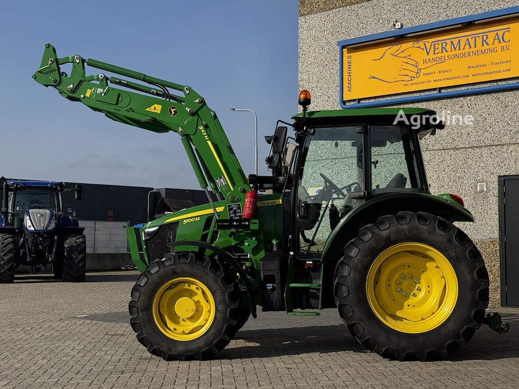 John Deere 5100M traktor točkaš