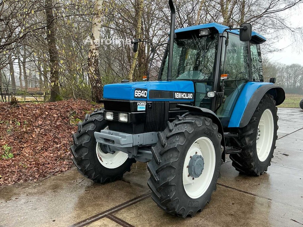 Prodaje se New Holland 6640 traktor točkaš na aukciji