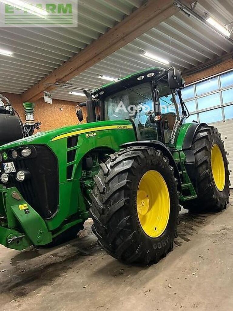 John Deere 8245r traktor točkaš