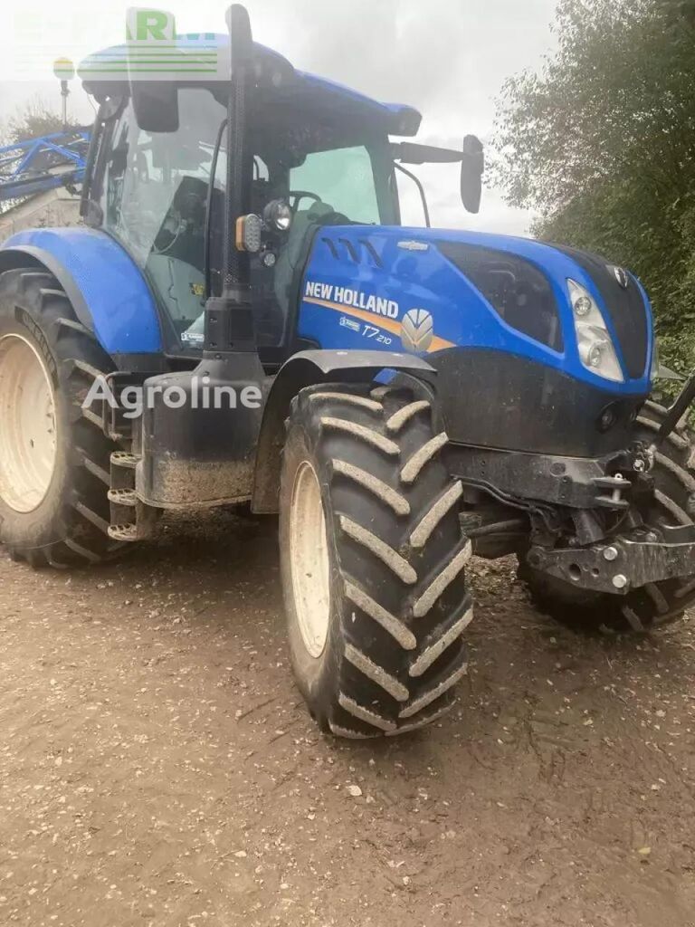 New Holland t7.210 ac s5 traktor točkaš