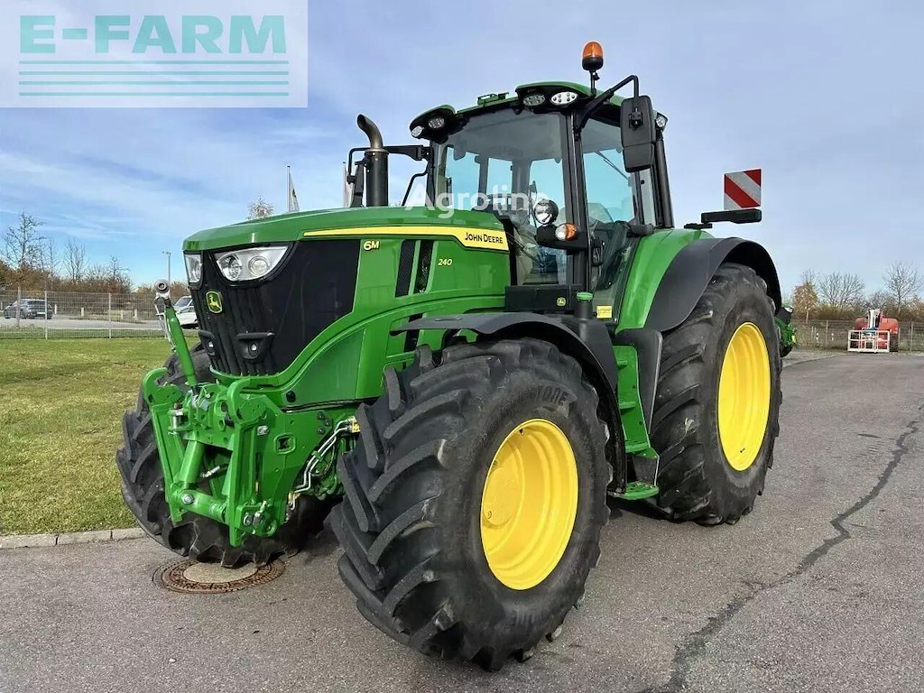 John Deere 6m 240 traktor točkaš