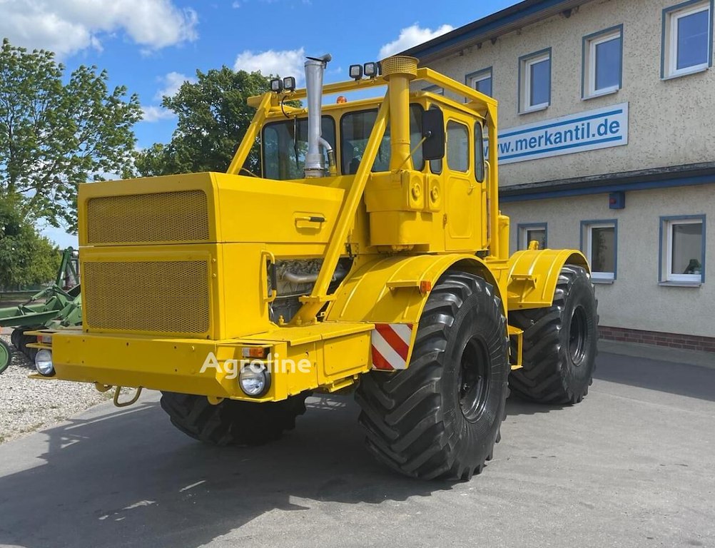 K 701 V12 traktor točkaš