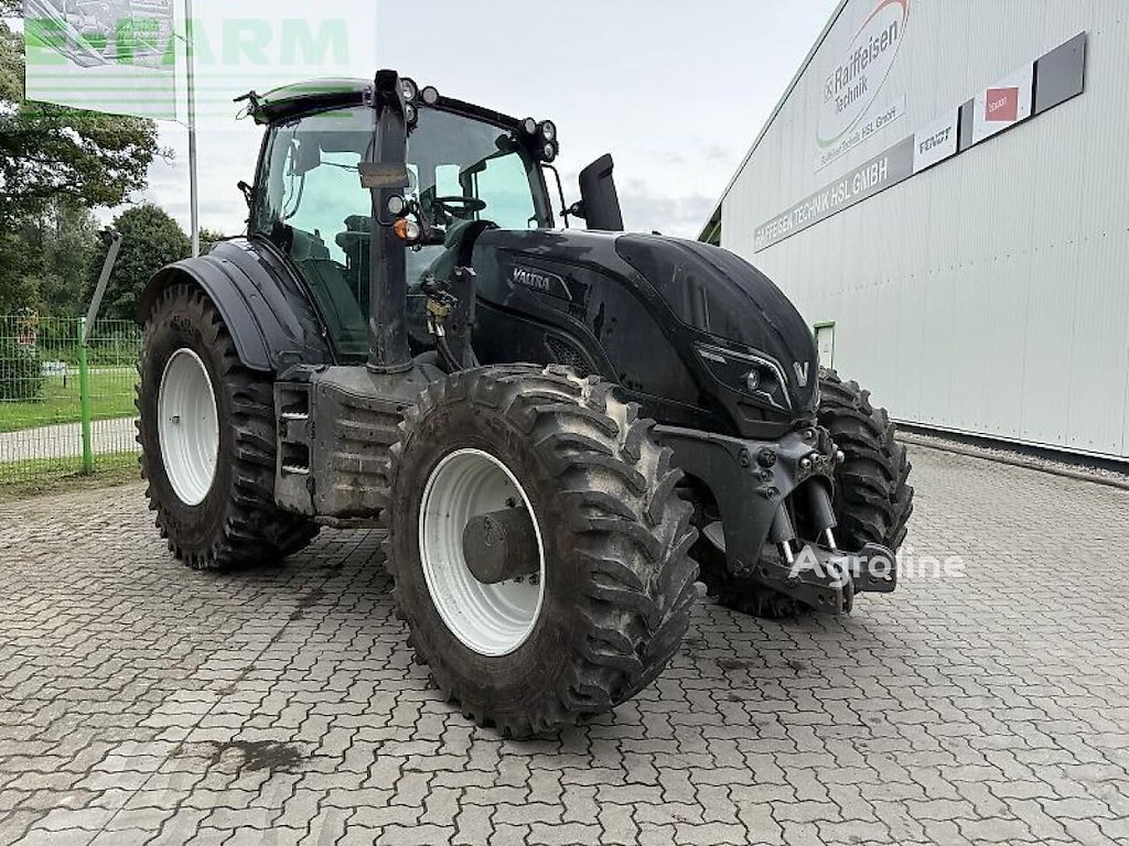 Valtra T254 Versu traktor točkaš