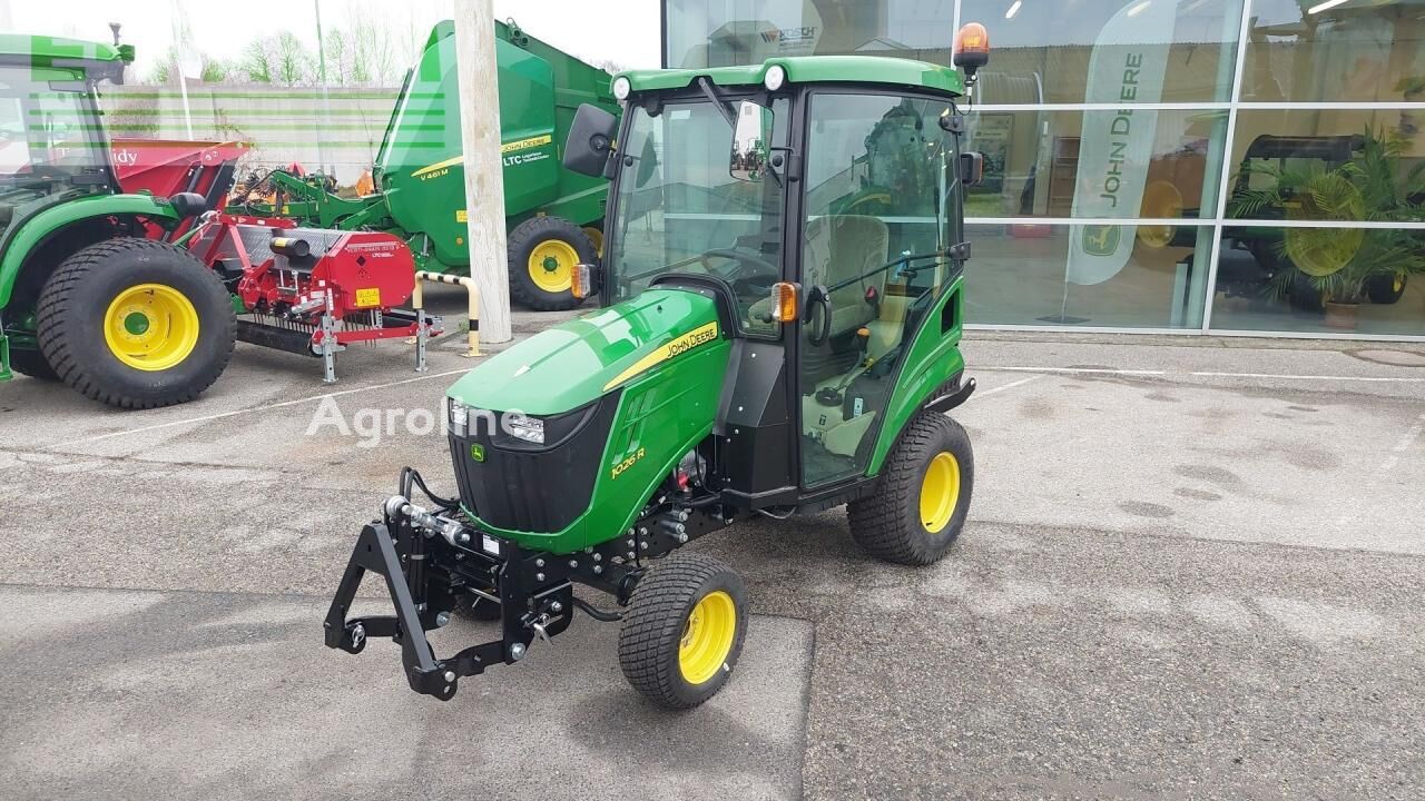 John Deere 1026R mini traktor