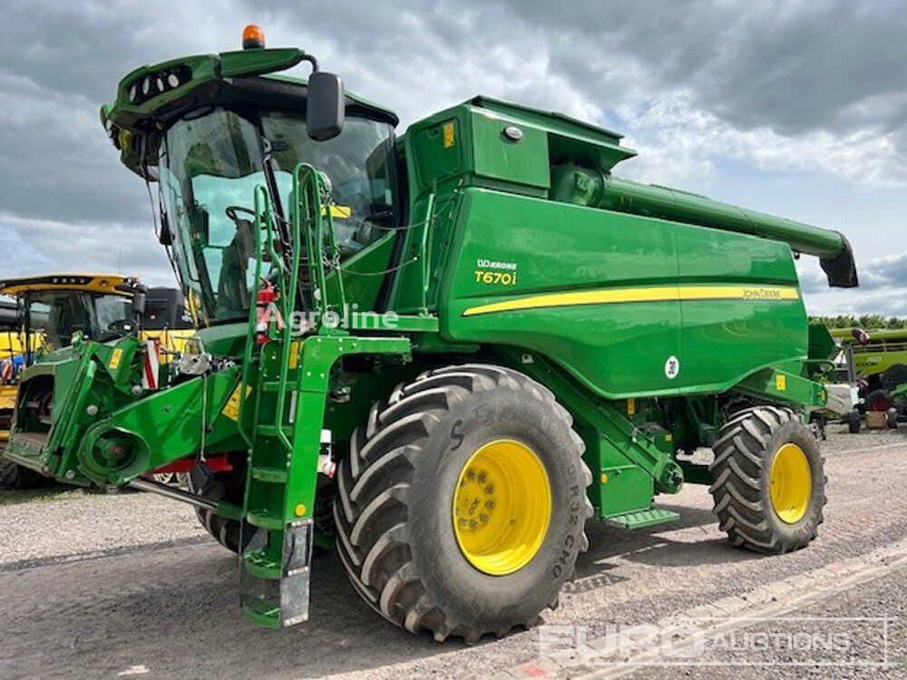 Prodaje se John Deere T670I kombajn za žito na aukciji