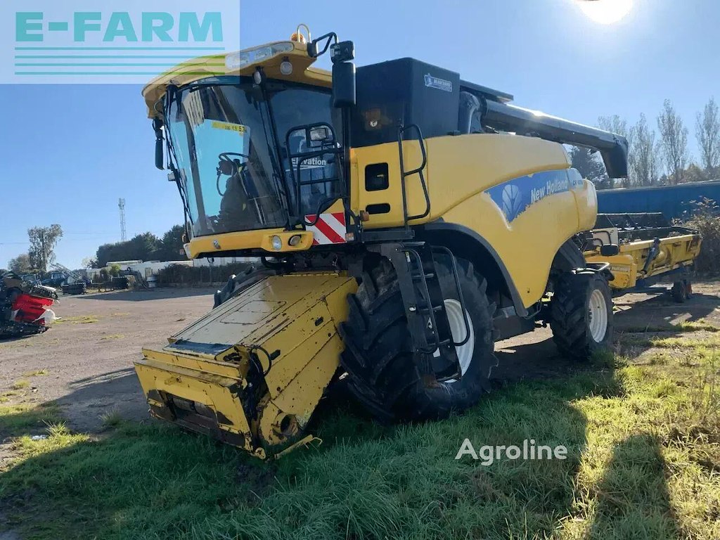 New Holland cr 9070 kombajn za žito