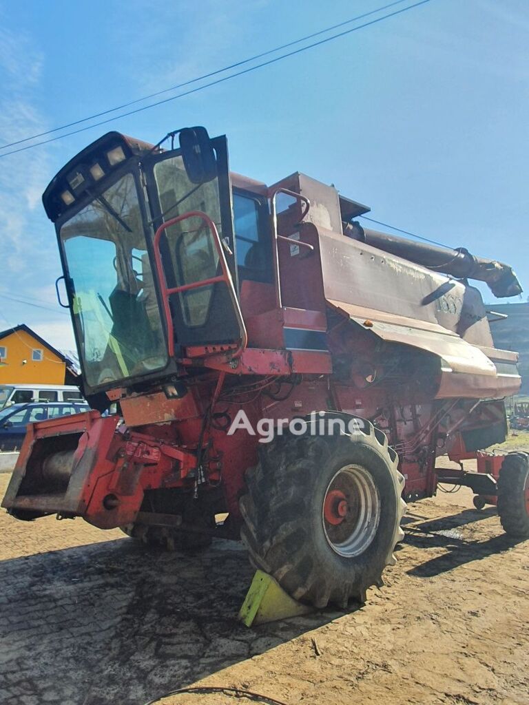 Case IH 1660 kombajn za žito po rezervnim delovima