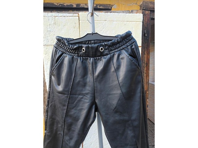 KOZNE PANTALONE KAO NOVE VEL.40