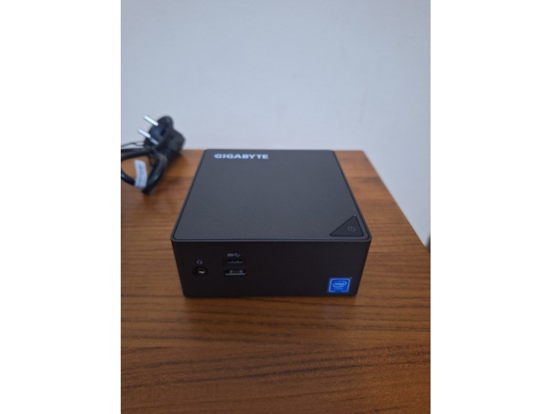 Mini PC Gigabyte BRIX 8 GB DDR4/250 SSD br4