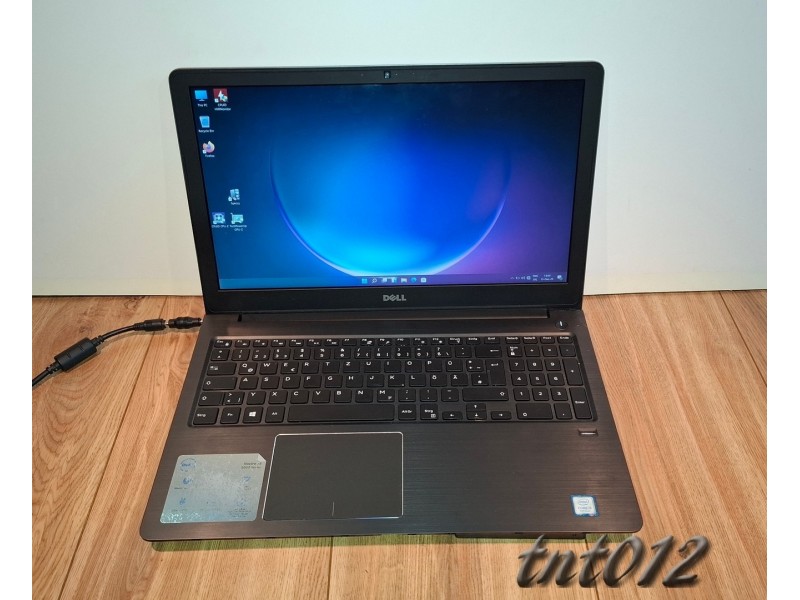 == DELL Vostro 15-5568 = i5-7200U = 15,6 FHD ==
