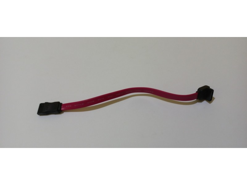 SATA kabl 90 STEPENI 18 cm