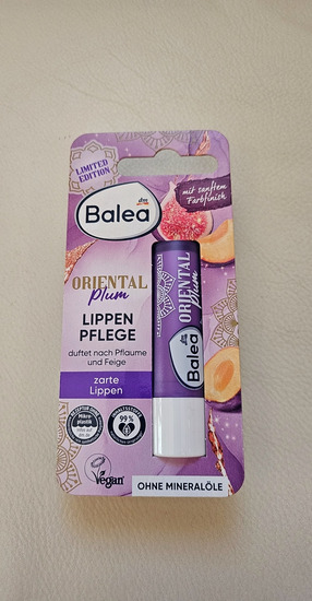 ORIENTAL PLUM vegan balzam za usne, nov