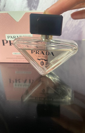 Prada paradoxe virtual flower orig