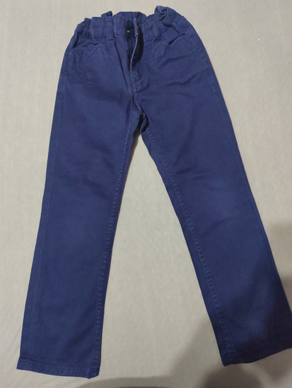 H&M farmerice pantalone 5-6 god. 450 din.