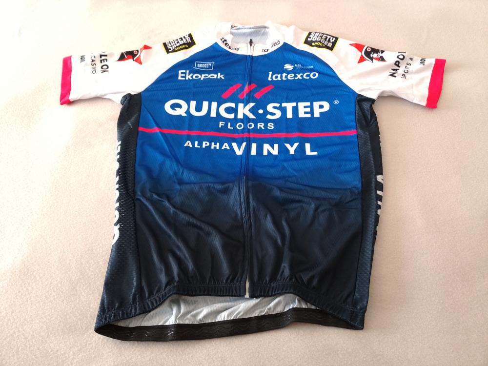 Dres QUICK-STEP