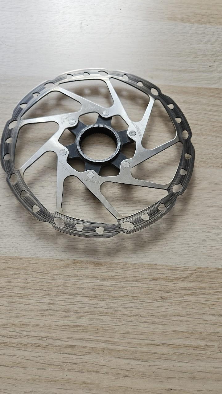 Kočioni diskovi Shimano 203mm i 180mm