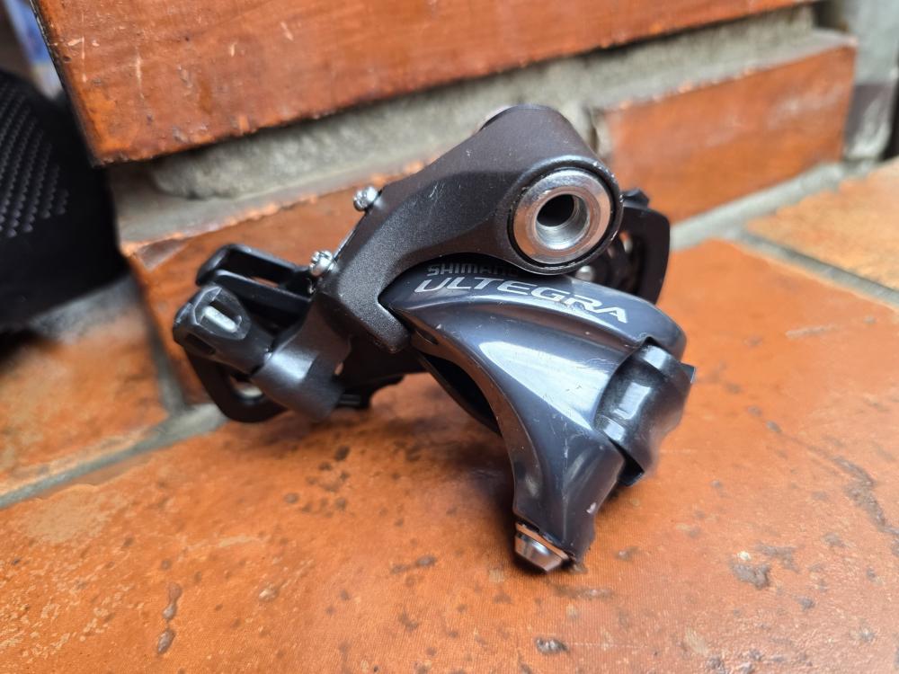 Ultegra 6800 11s zadnji menjac PERFEKCIJA