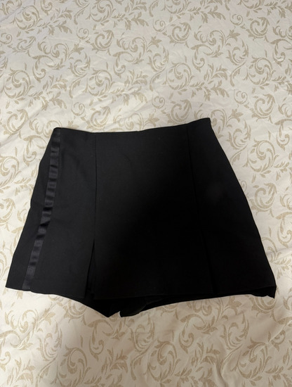Zara suknjica/skort