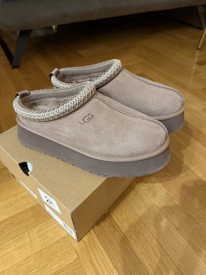 Ugg tazz  14500 din