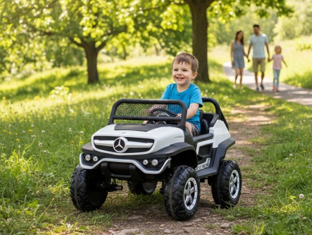Mercedes – Benz Unimog Beli Džip za Decu Licencirani ( EVA Gume i Kožno sedište )