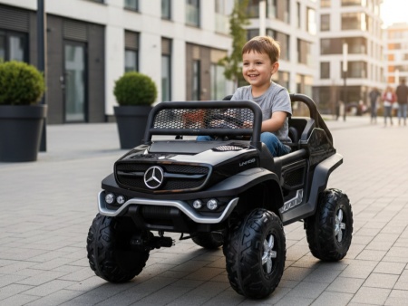 Mercedes – Benz Unimog Crni Džip za Decu Licencirani ( EVA Gume i Kožno sedište )