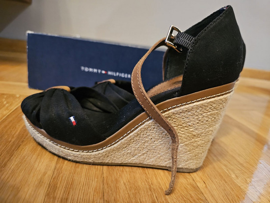 Sandale Tommy Hilfiger - SNIŽENO!
