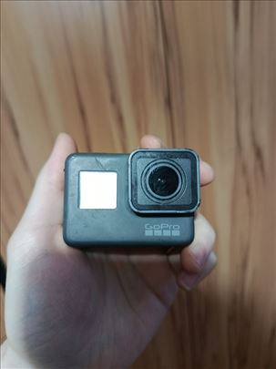 GoPro Hero 5 Black + FULL OPREMA - Ispravan