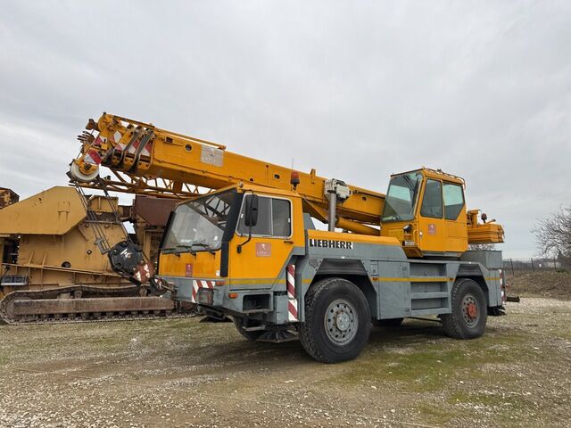 Prodaje se Liebherr LTM1030/1 autodizalicu na aukciji