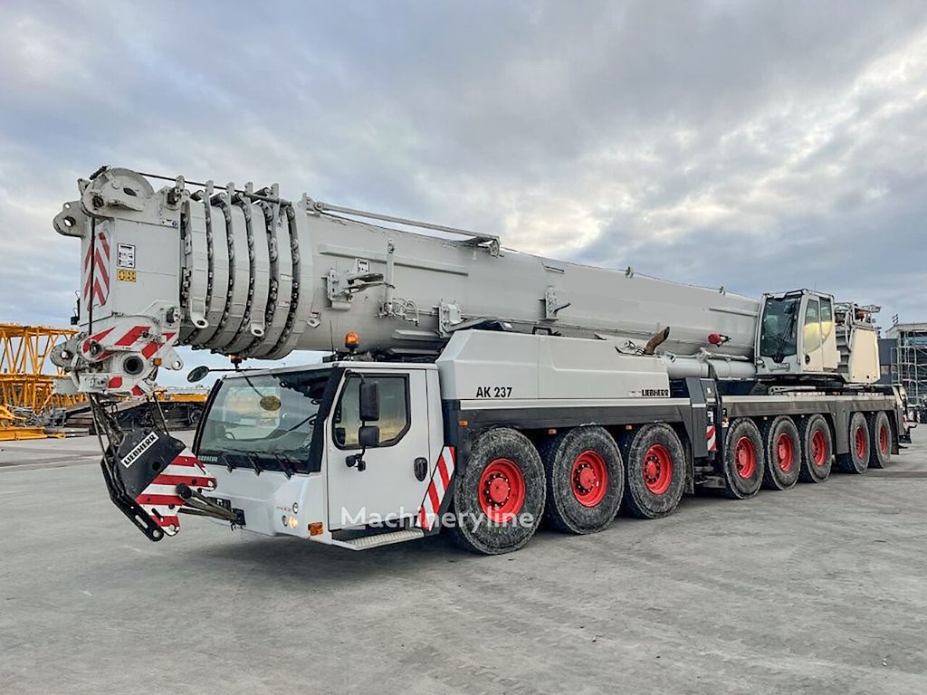 Liebherr LTM 1450-8.1 dizalica za sve terene