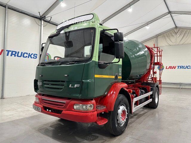 DAF LF55 250 kamion s mešalicom za beton