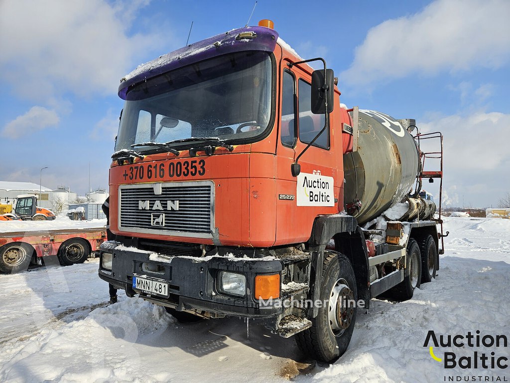 Prodaje se MAN F 08 kamion s mešalicom za beton na aukciji