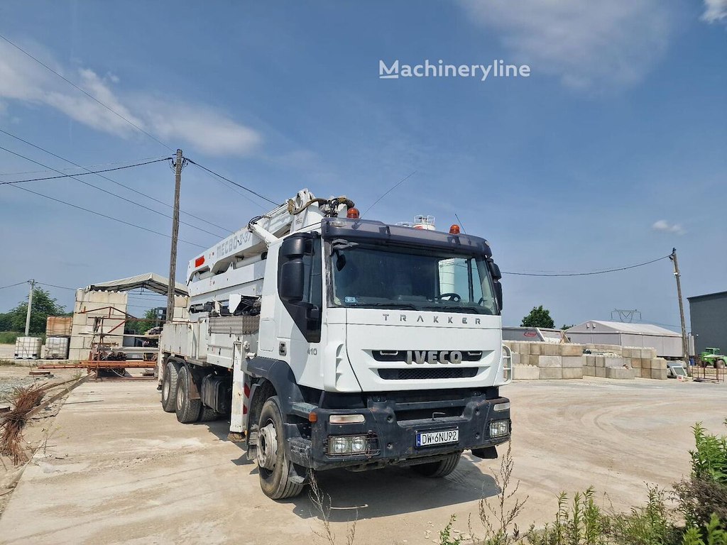 Mecbo M37,4/125-XZ AUT P6120/37 na šasiji IVECO Trakker 400 pumpa za beton