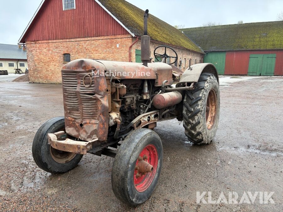 Prodaje se Bolinder-Munktell T-43 vibro ploču na aukciji