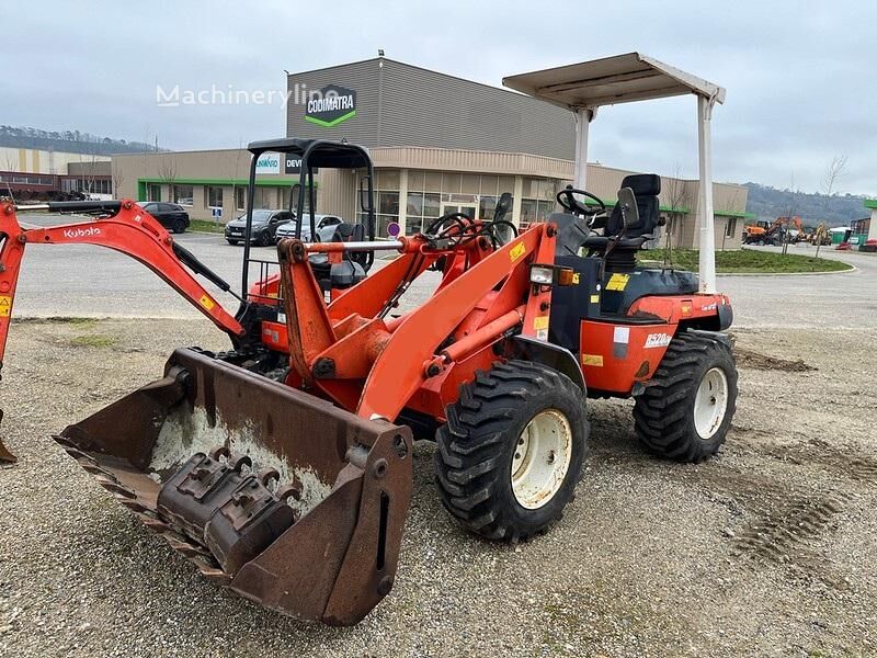 Kubota R520 multifunkcionalni utovarivač