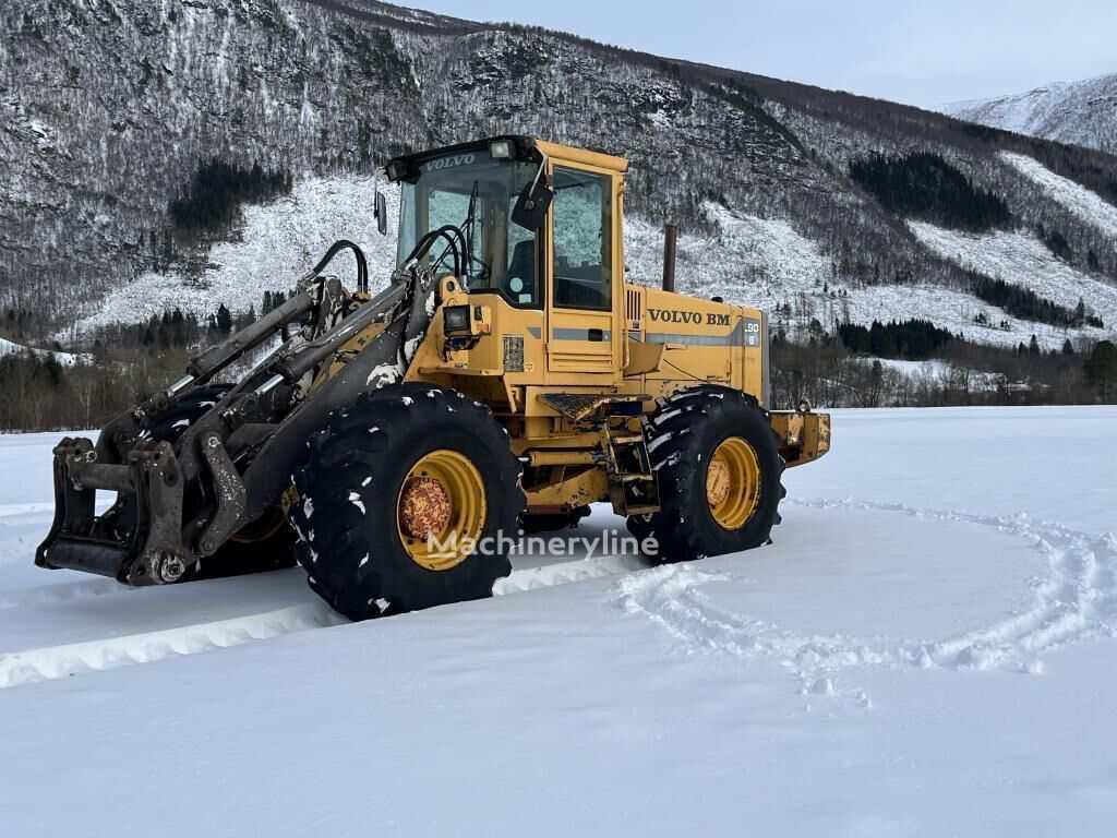 Prodaje se Volvo L90 prednji utovarivač na aukciji