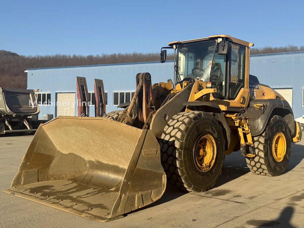Volvo L110 prednji utovarivač