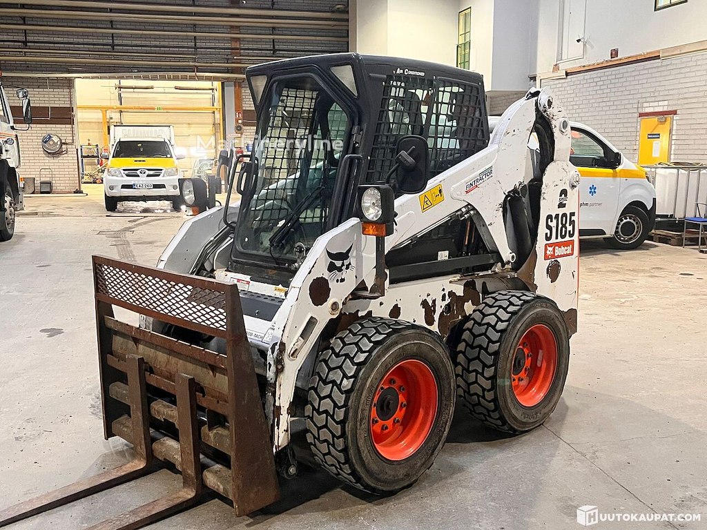 Prodaje se Bobcat S185, skid-steer loader with good equipment, 2011, Hämeenlinna mini utovarivač na aukciji