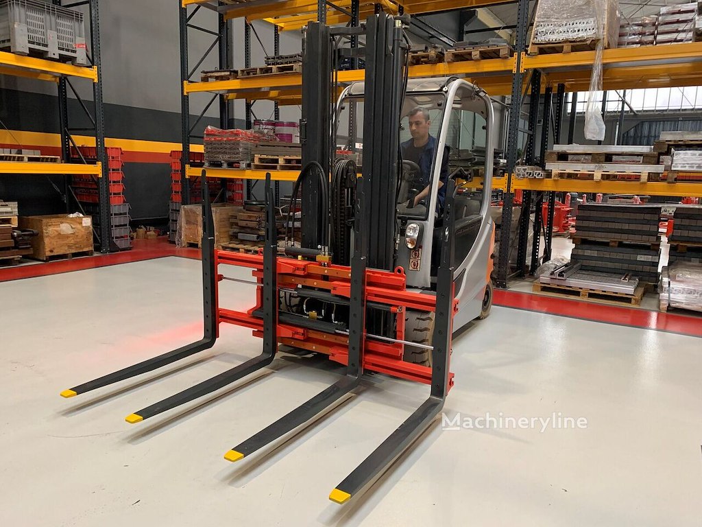 Novi Wagger 4 fork višepaletni manipulator