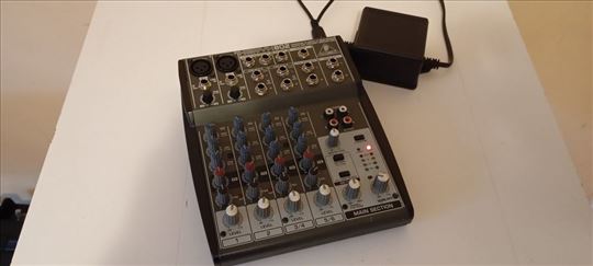 Behringer XENYX 802 mikseta