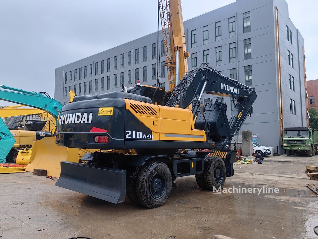 Hyundai R210w-9 bager točkaš
