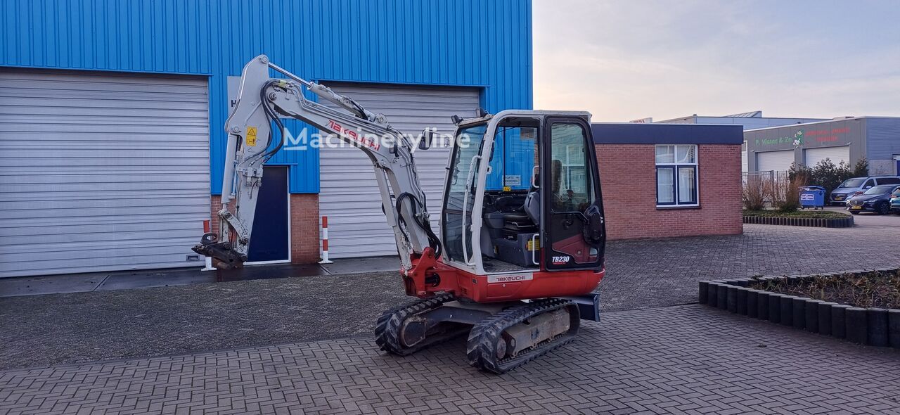 Takeuchi TB230 mini bager