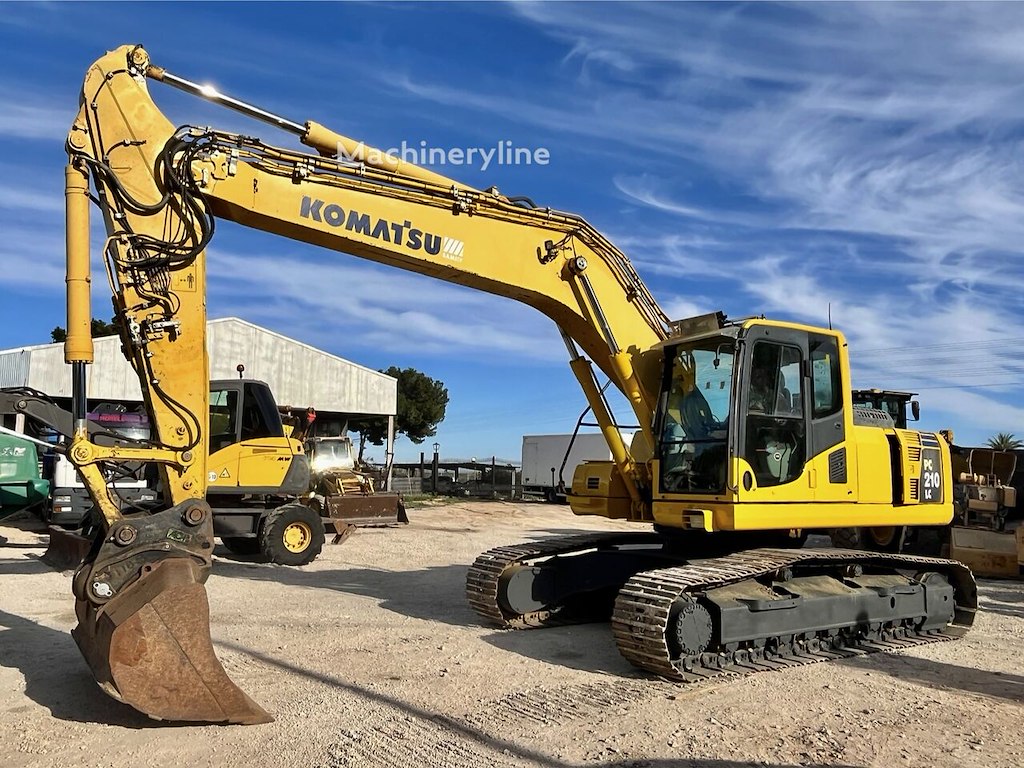Komatsu PC210 bager guseničar
